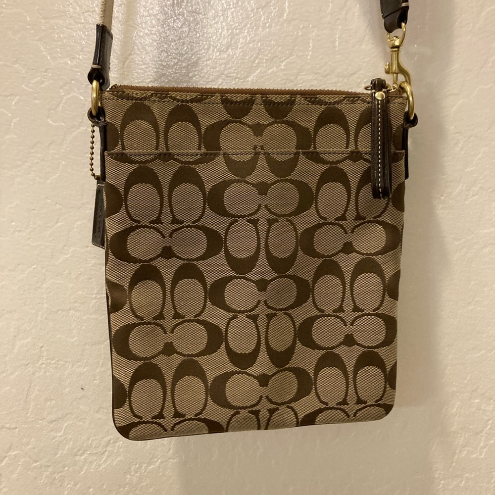 Coach Signature C Fabric Crossbody - Gem